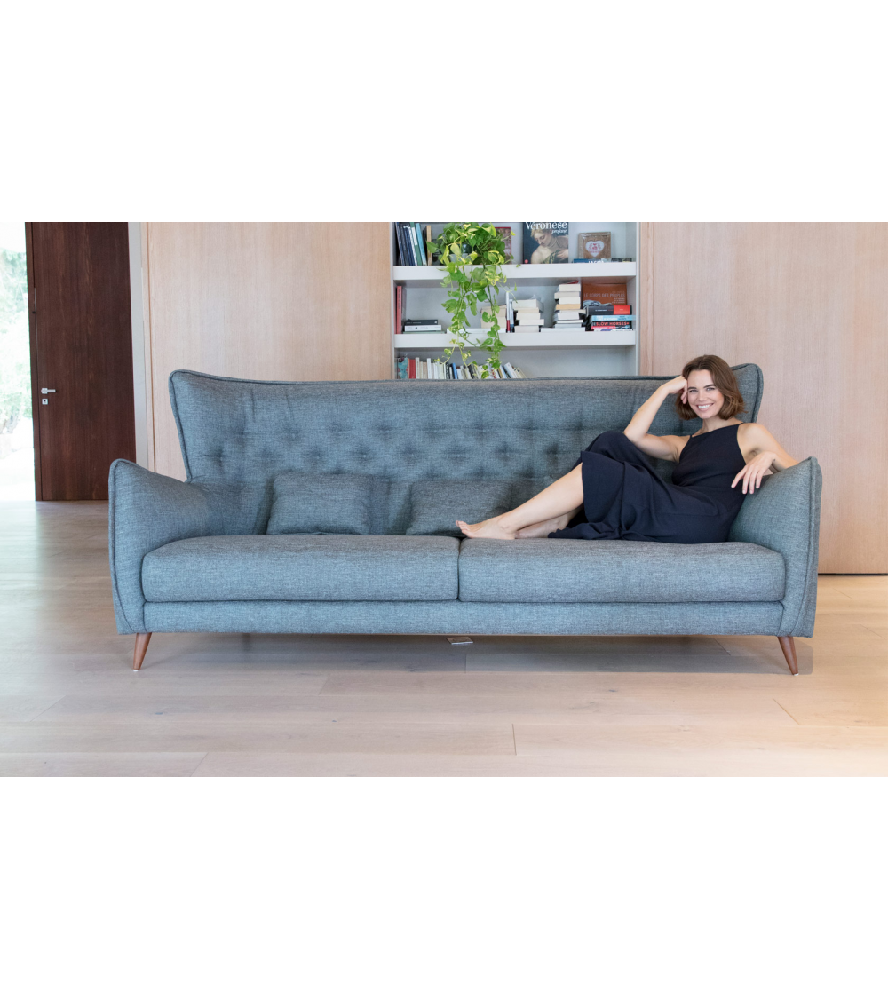 Fama - Salon - Simone